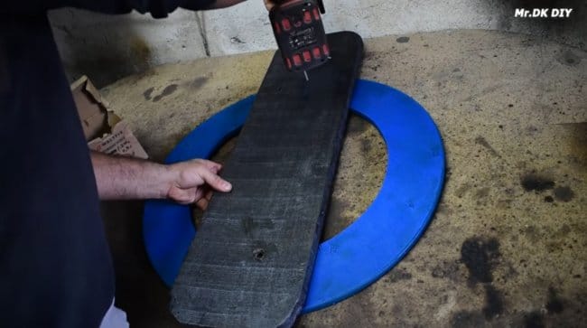 Простой органайзер для баллончиков с краской